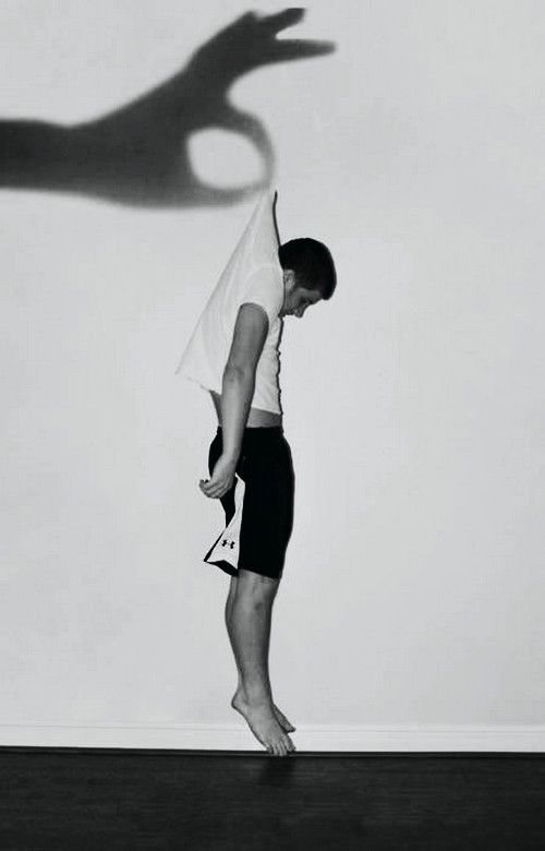 Tutorial On Forced Perspective Photography - VanceAI